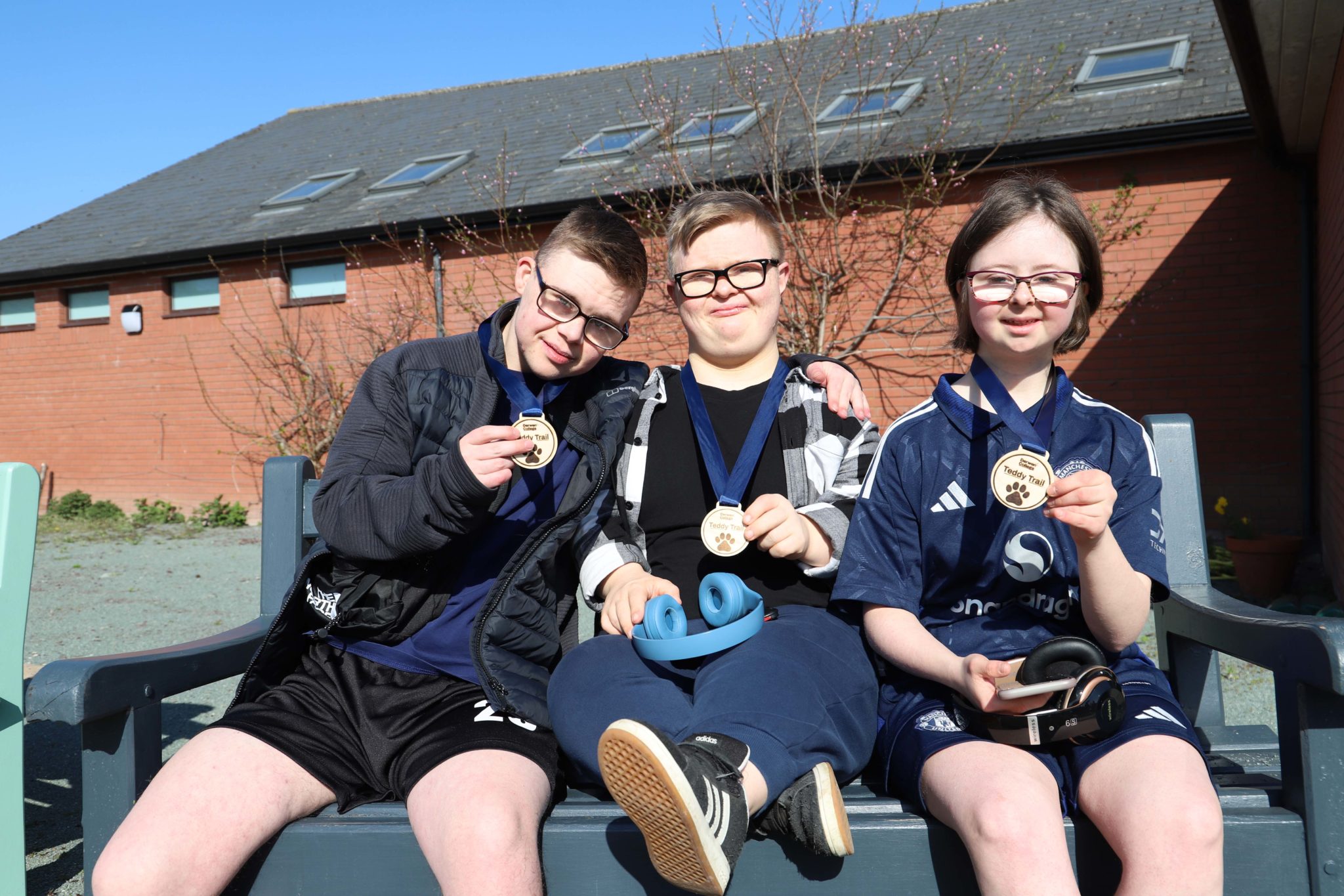 Sun shines for Derwen 10km Challenge - Derwen College